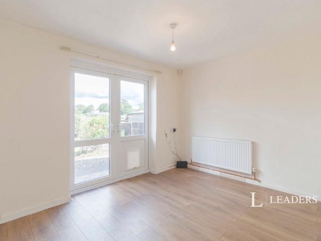 3 bedroom bungalow to rent Kilburn Avenue, Oadby, Leicester, Leicestershire, LE2