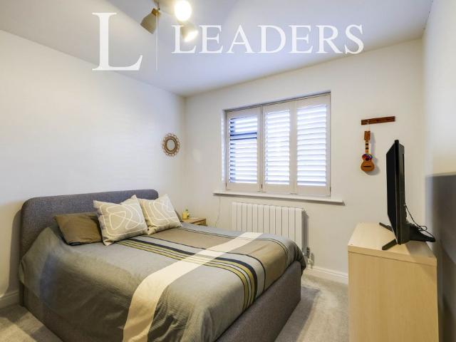 3 bedroom bungalow to rent Napier Road, Poole, BH15