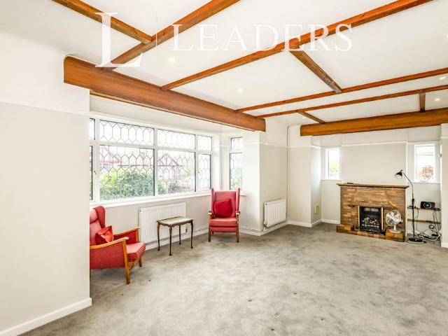 3 bedroom bungalow to rent Southsea Avenue, Goring by Sea, Worthing, BN12
