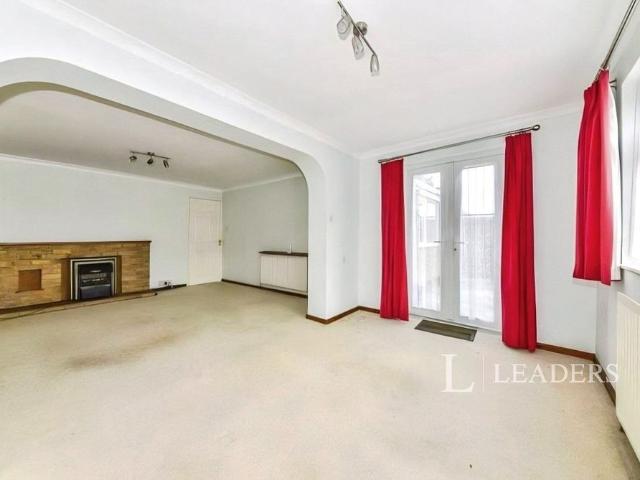 3 bedroom bungalow to rent Stirling Road, Stamford, Lincolnshire, PE9