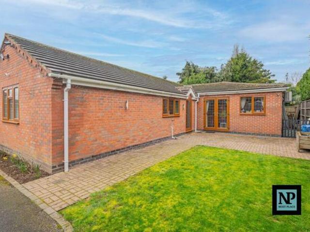 3 Bedroom Bungalow Tamworth Staffordshire LS100456505