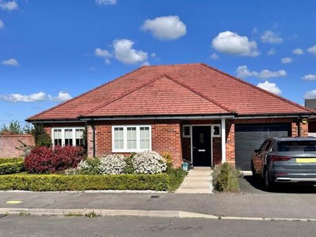 3 Bedroom Bungalow Thame Oxfordshire 101891817