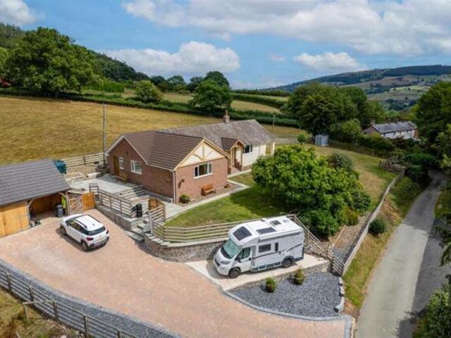 3 Bedroom Bungalow Trelydan Trelydan 100685341