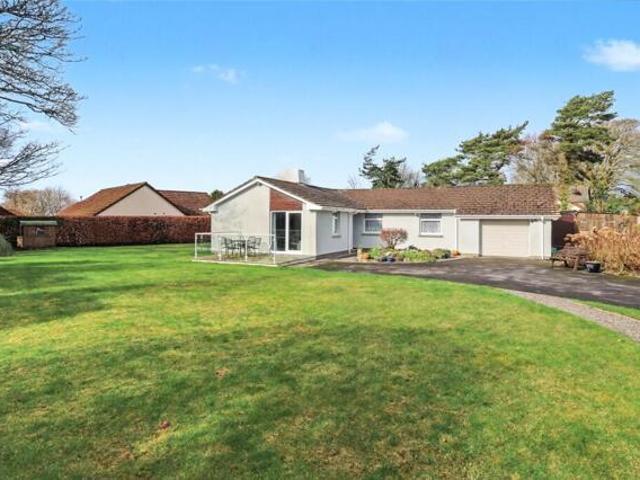 3 Bedroom Bungalow Umberleigh Devon 101199870