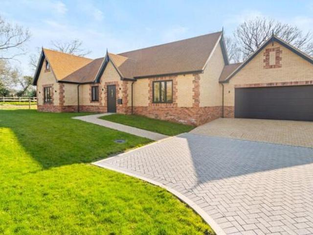 3 Bedroom Bungalow Uckfield East Sussex 101278090