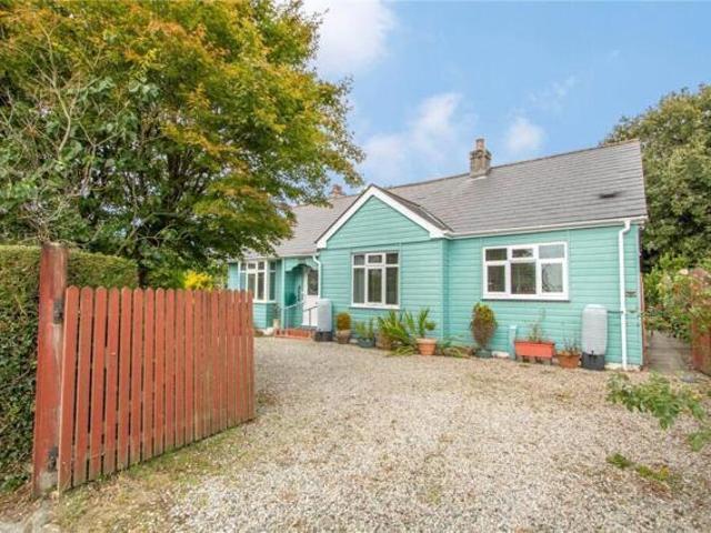 3 Bedroom Bungalow Yelverton Devon LS100649383