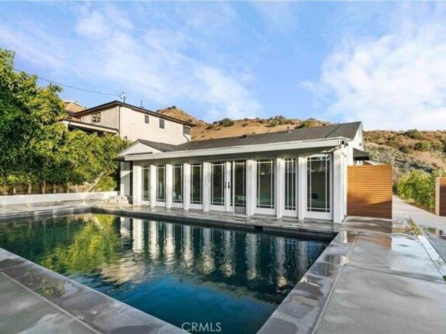 3 bedroom, Burbank CA 91504 88221232