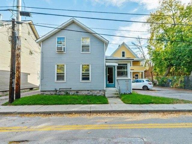 3 bedroom, Burlington VT 05401 102560577