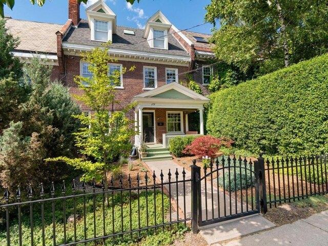 3 bedroom, Burlington VT 05401 105190899