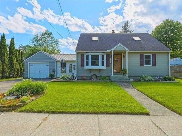 3 bedroom, Burlington VT 05408 104513245