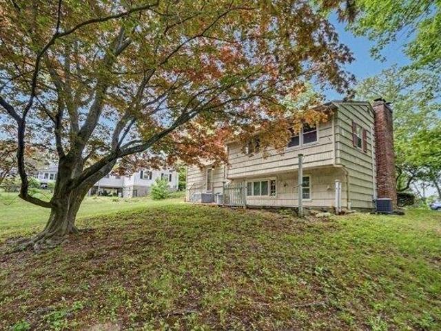 3 bedroom, Burlington MA 01803 104007748