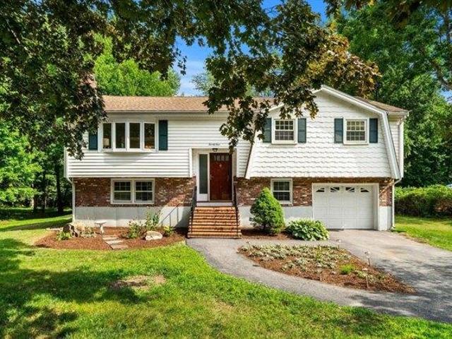 3 bedroom, Burlington MA 01803 105041479