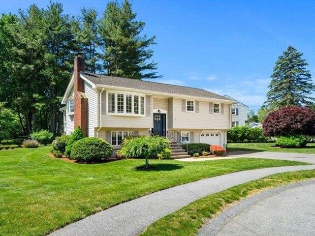 3 bedroom, Burlington MA 01803 LS103070789