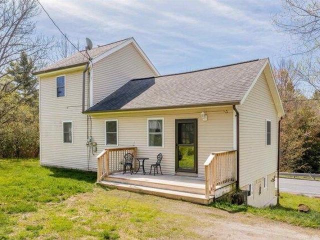 3 bedroom, Goshen NH 03752 104376762