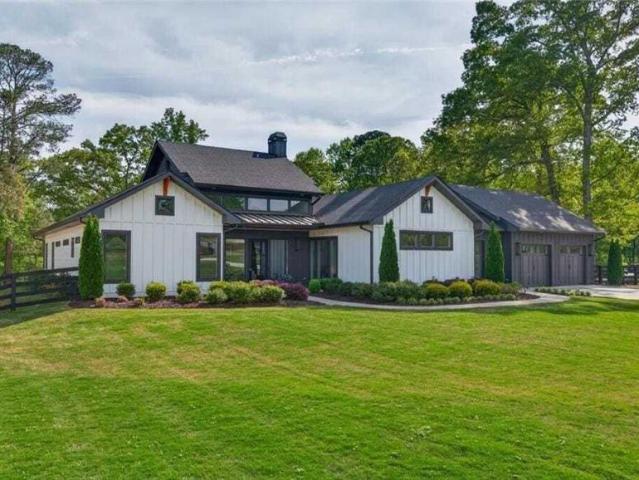 3 bedroom, GA GA 102520891