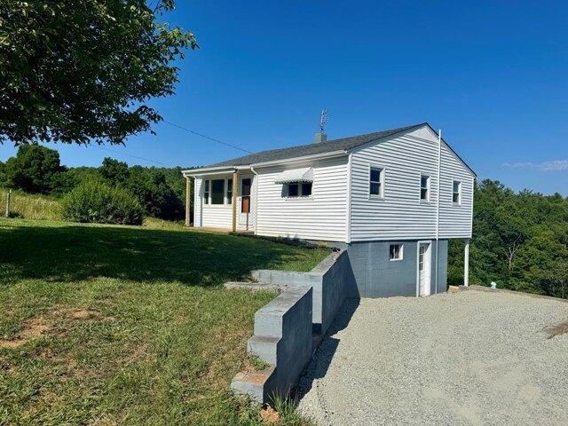 3 bedroom, Galax VA 24333 104898578