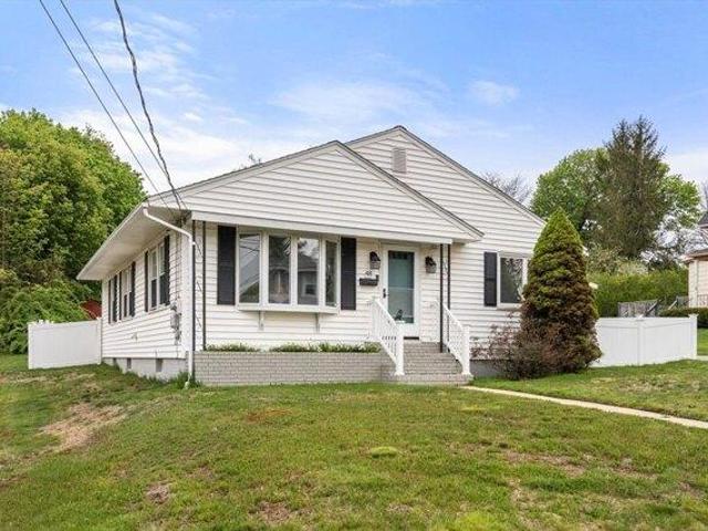 3 bedroom, Gardner MA 01440 102314399