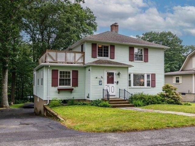 3 bedroom, Gardner MA 01440 104192105