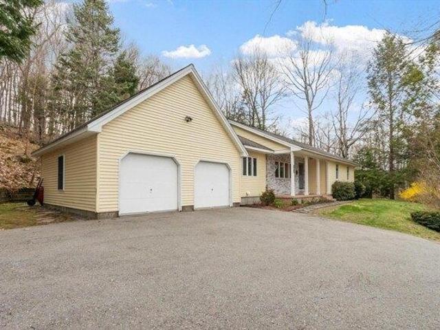 3 bedroom, Gardner MA 01440 LS101748976