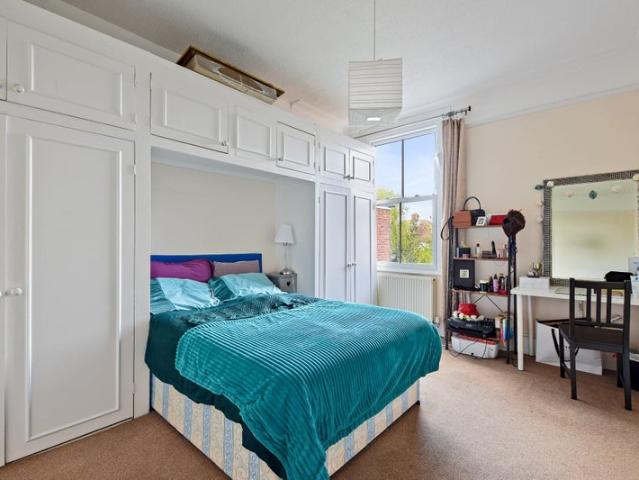 3 Bedroom Garden Flat Willesden Green