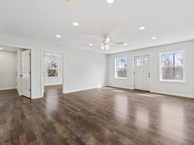 3 bedroom, Gardiner ME 04345 103016290