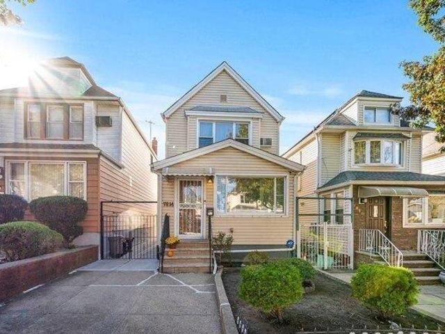 3 bedroom, Glendale NY 11385 LS101802093