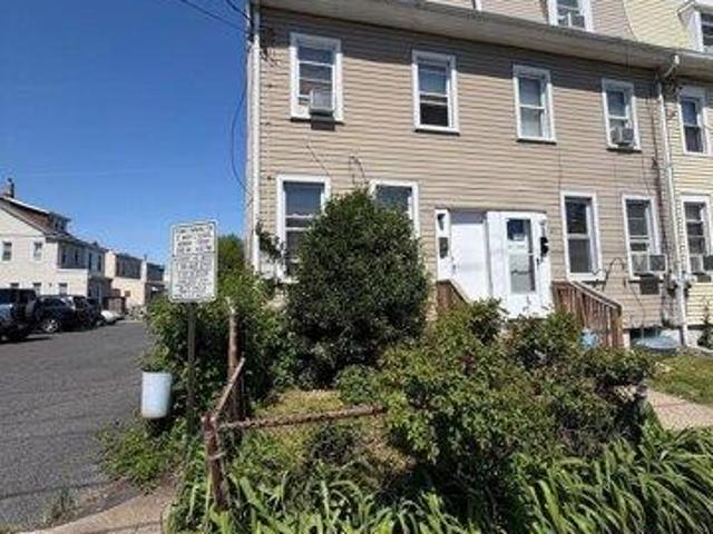 3 bedroom, Gloucester City NJ 08030 105157625