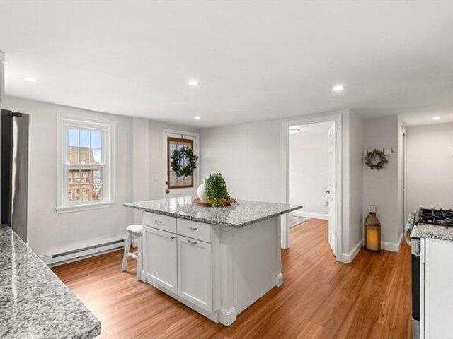 3 bedroom, Gloucester MA 01930 LS102477014
