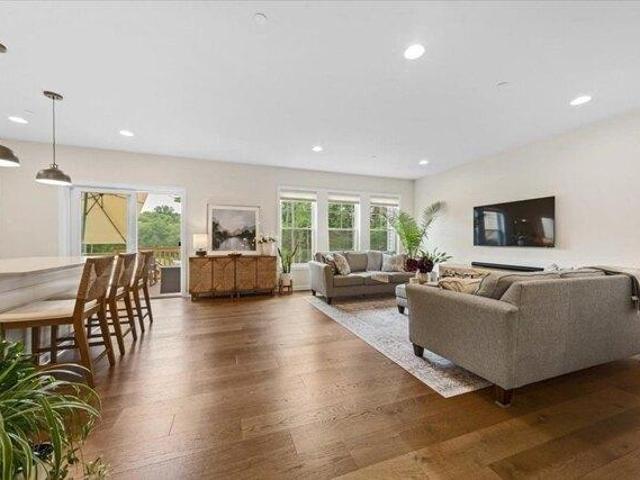 3 bedroom, Grafton MA 01536 104870256
