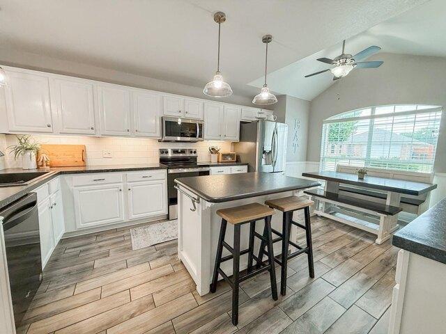 3 bedroom, Granbury TX 76049 94044245