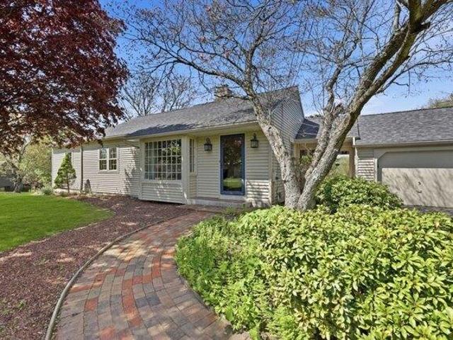 3 bedroom, Granby MA 01033 LS102776005