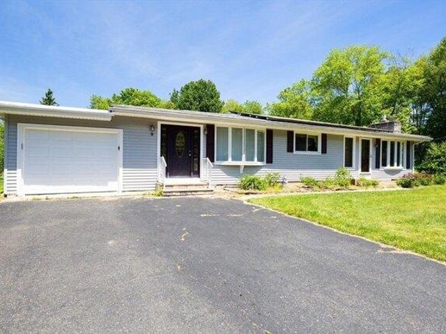 3 bedroom, Granby MA 01033 104190591