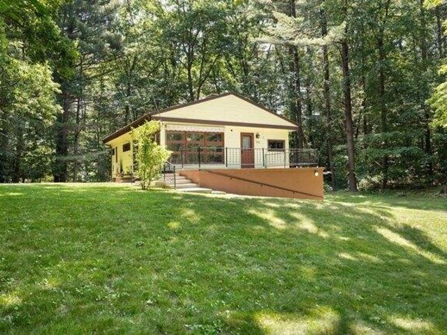 3 bedroom, Granby MA 01033 104716114