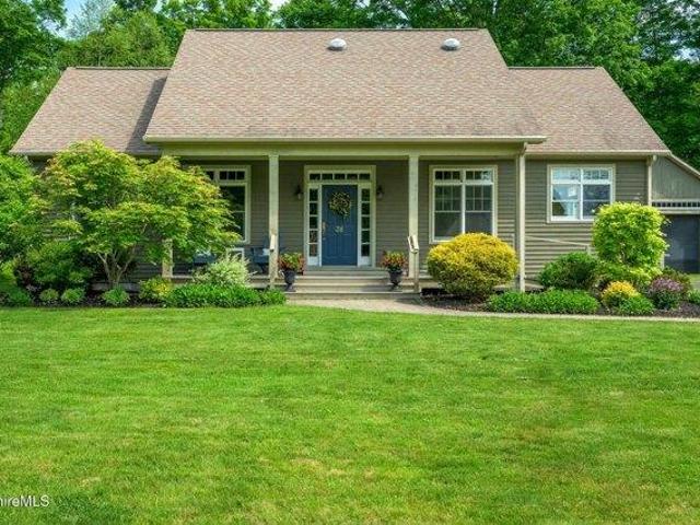 3 bedroom, Great Barrington MA 01230 103886513