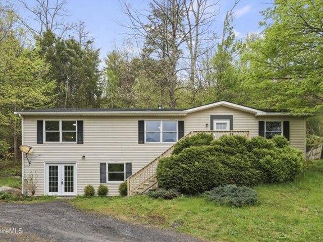 3 bedroom, Great Barrington MA 01230 LS102218142