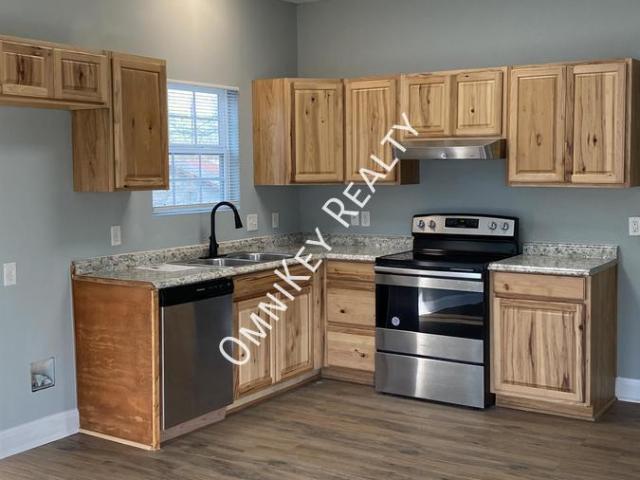 3 bedroom, Greenville TX 75401 89663821