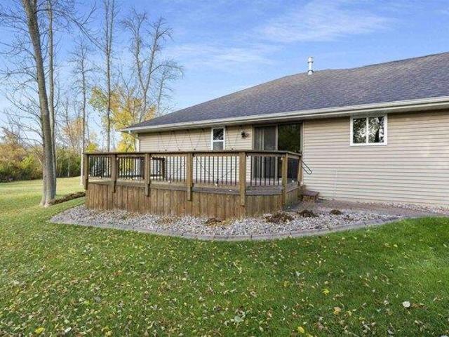 3 bedroom, Green Bay WI 54303 LS95972477