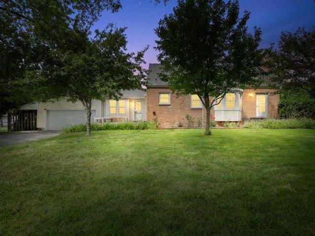 3 bedroom, Greenfield WI 53221 93291563