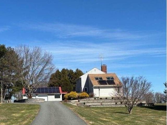 3 bedroom, Greenfield MA 01301 104543849