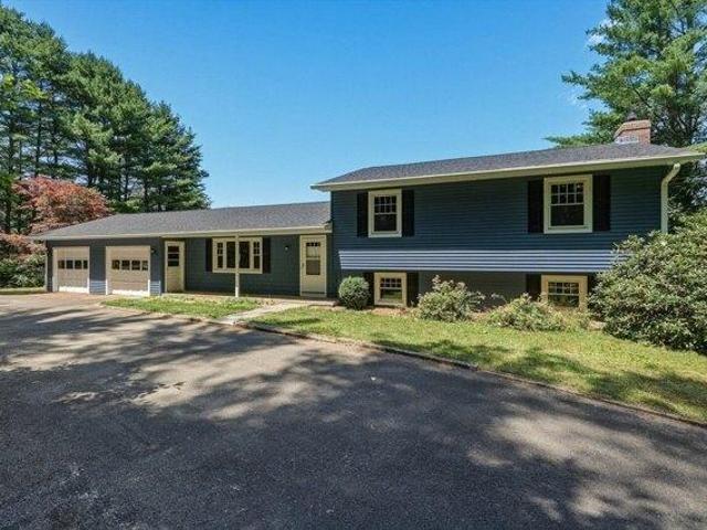 3 bedroom, Greenfield MA 01301 105106451