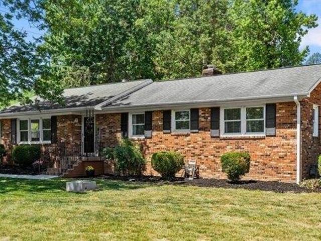 3 bedroom, Greensboro NC 27410 104907682