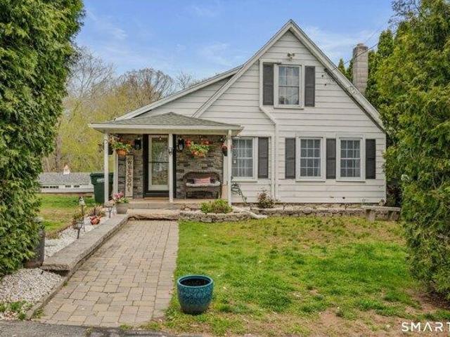 3 bedroom, Groton CT 06340 LS103072317