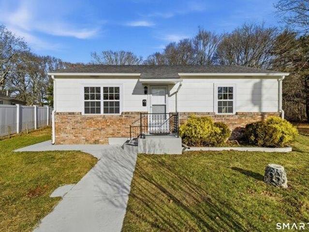 3 bedroom, Groton CT 06340 102443928