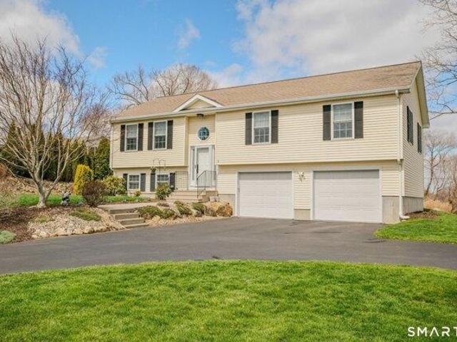 3 bedroom, Groton CT 06340 102726131