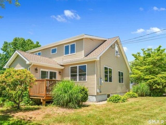 3 bedroom, Groton CT 06340 104720252