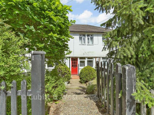 3 bedroom ground maisonette for sale