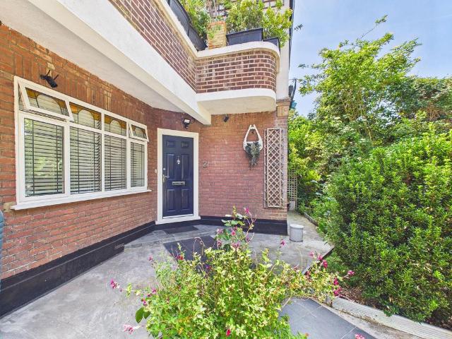 3 bedroom ground maisonette for sale