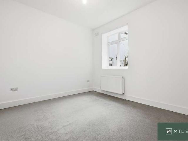 3 Bedroom Ground Maisonette Flat