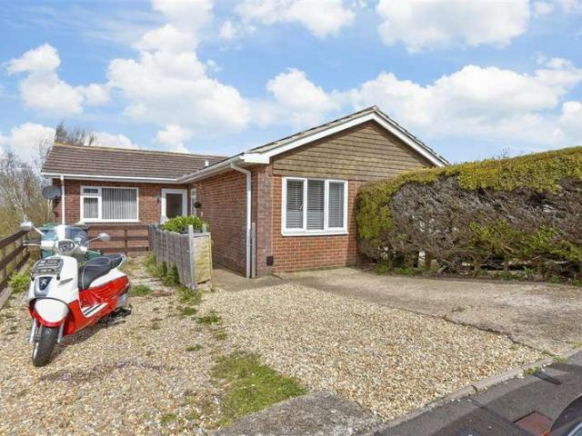 3 Bedroom Ground Maisonette Flat