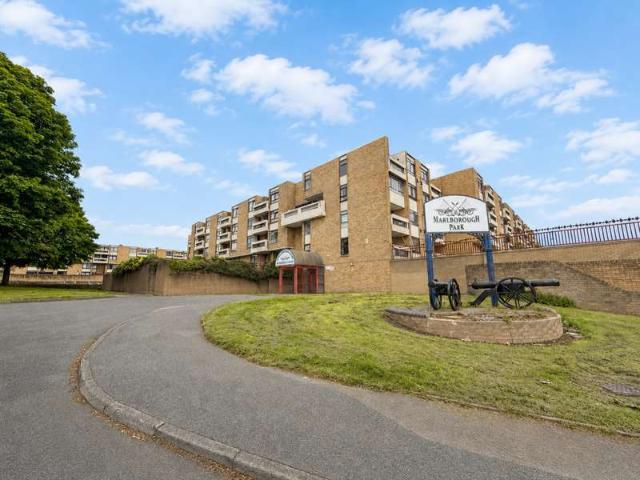 3 Bedroom Ground Maisonette Flat